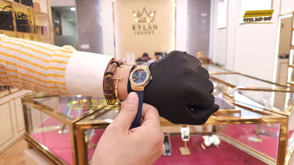 Đồng hồ Hublot Classic Fusion King Gold Diamond Blue 581.OX.7180.LR ...