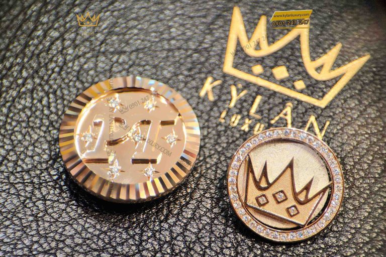 Khuy áo PT vàng nguyên khối Au750 đính kim cương - Kỳ Lân Luxury