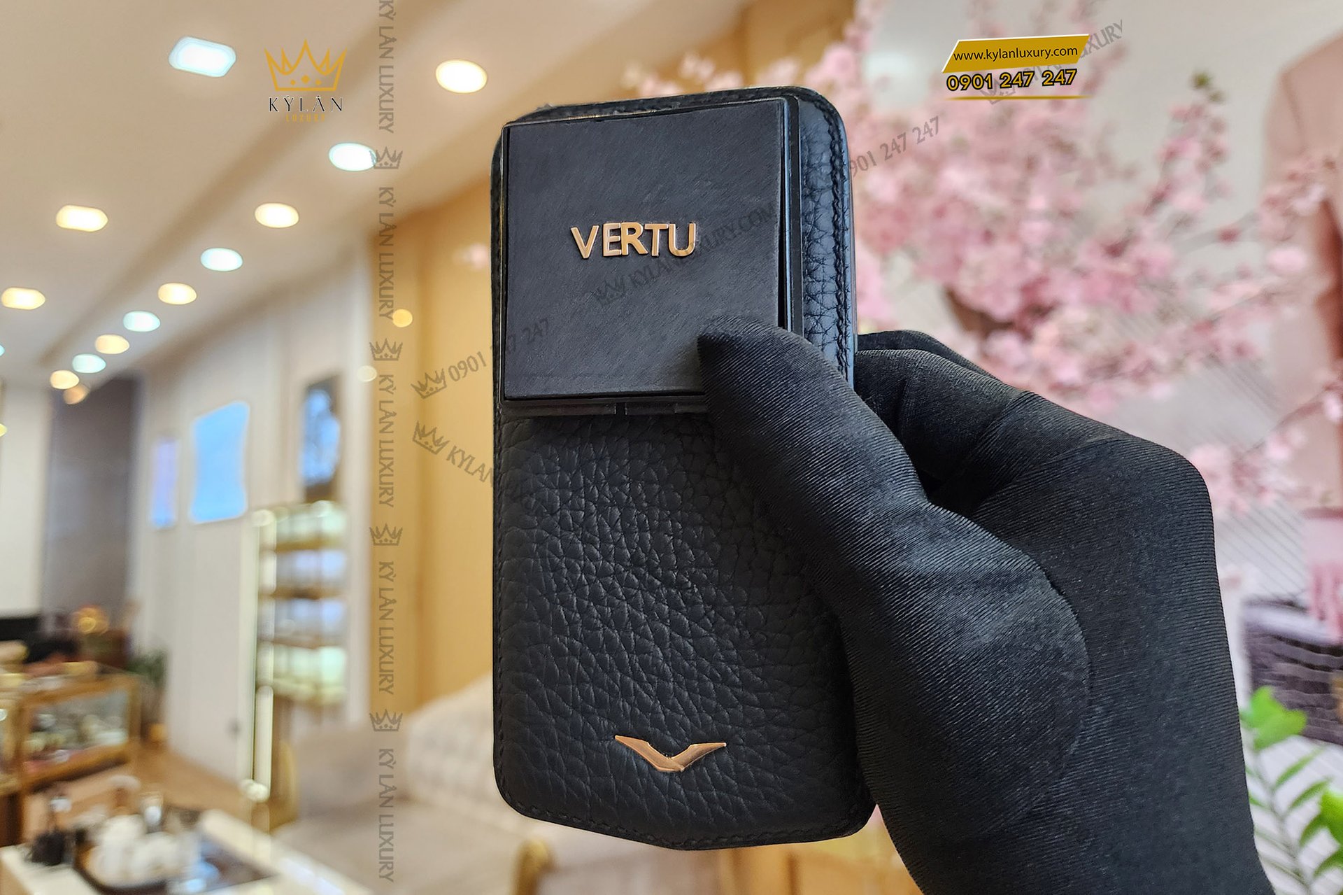 Logo Vertu vàng nguyên khối 18k Au750 - Kỳ Lân Luxury