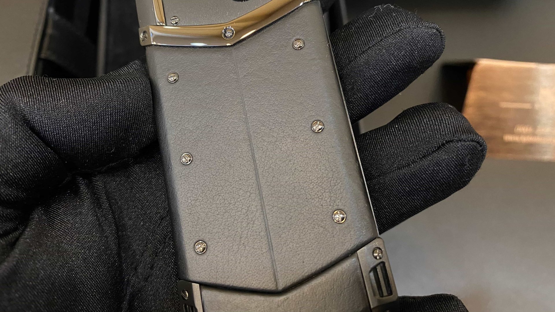 Vertu Signature S Pure Black Full Box - Kỳ Lân Luxury